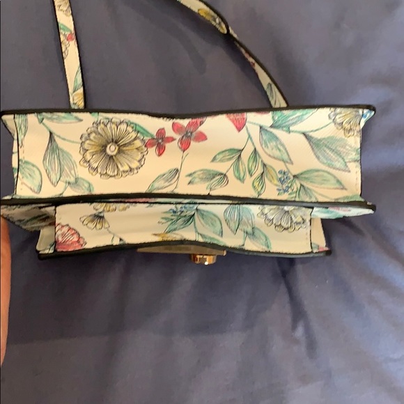 Bags | Pristine Floral Purse | Poshmark
